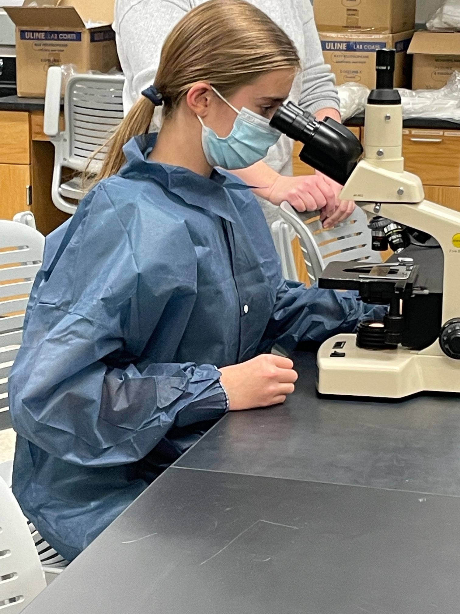 Biology and Earth Science Professor Hosts Middle School Students in Her ...